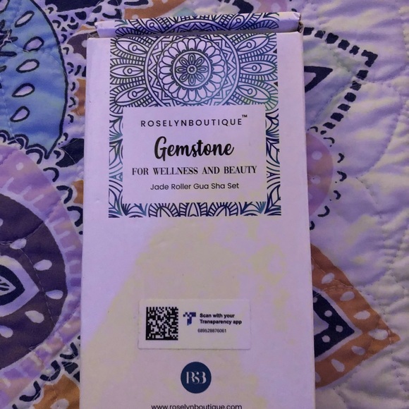 Roselyn Botique | Makeup | Roselyn Botique Gem Roller | Poshmark